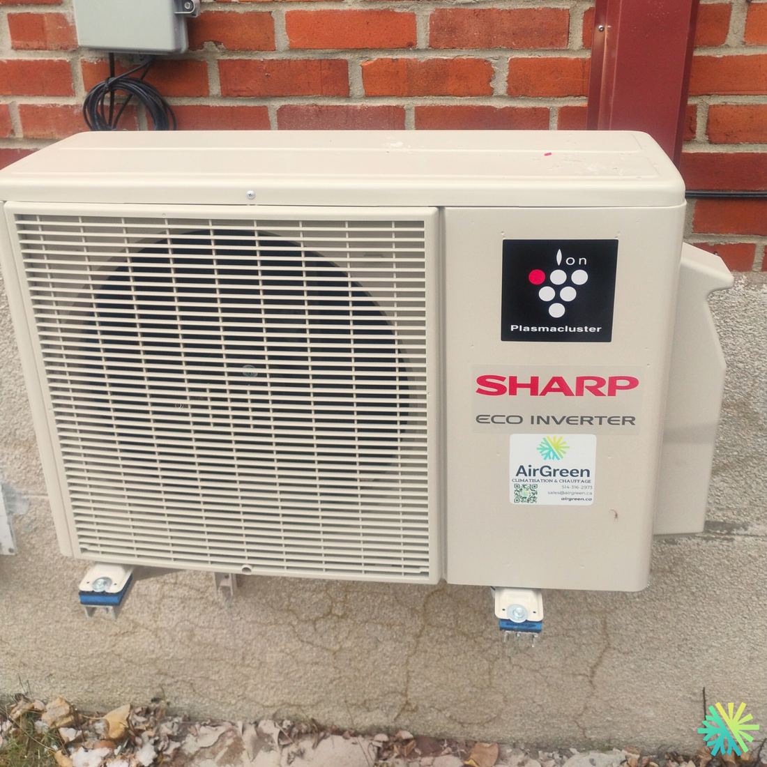 Installation of a Sharp ZU1 wall-mounted heat pump in Rosemont–La Peti ...
