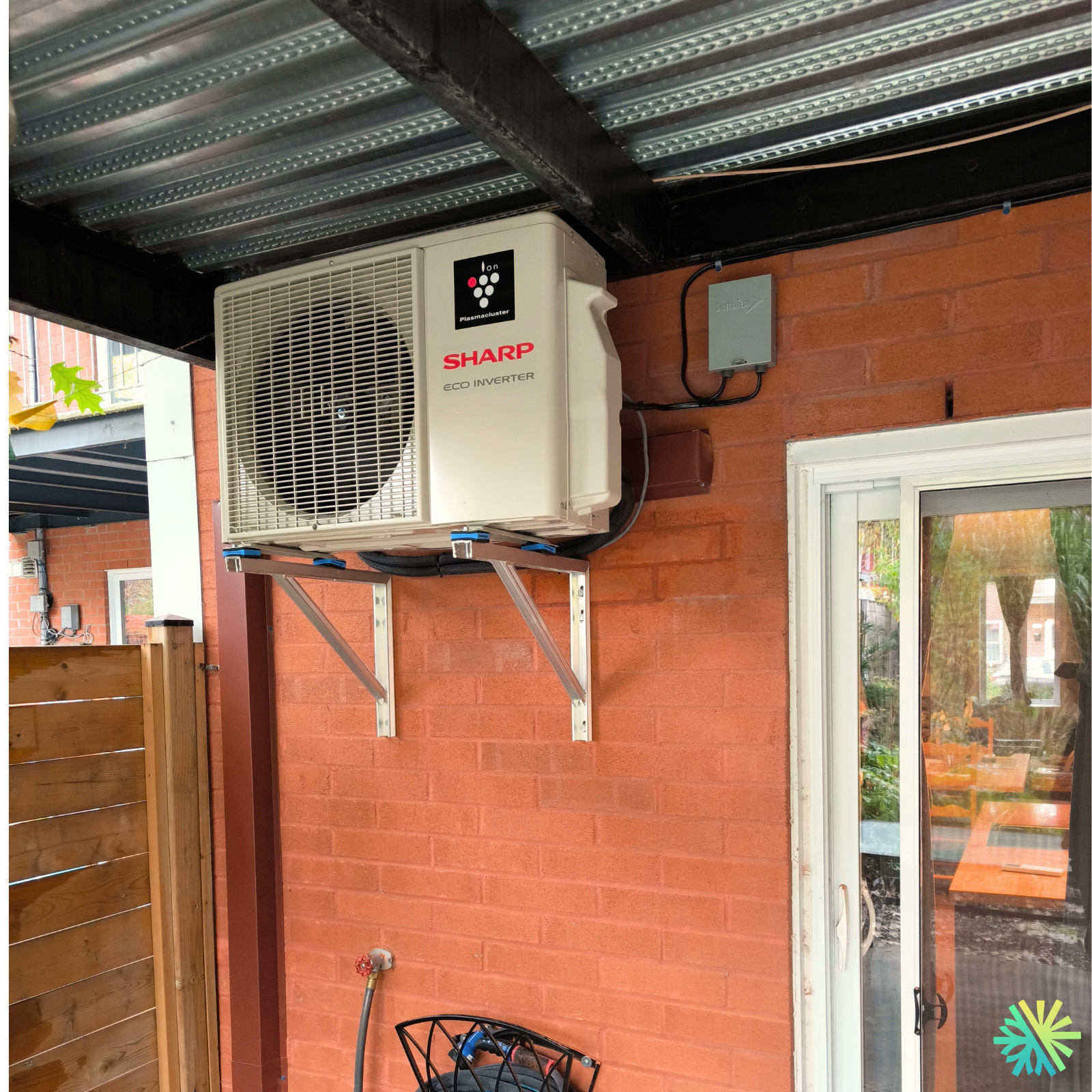 Installation of a Sharp ZU1 wall-mounted heat pump in Southwest Montre ...
