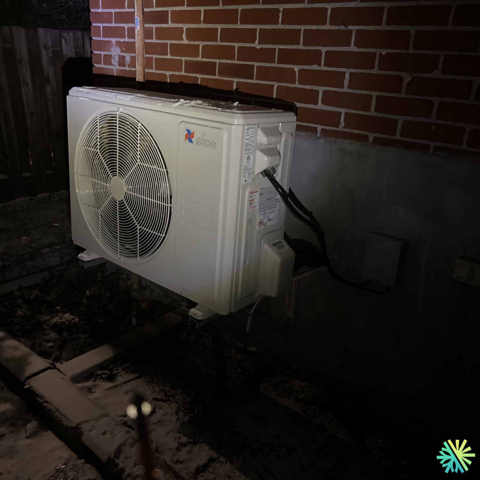 Installation of an Elios wall-mounted heat pump in Rosemont–La Petite ...