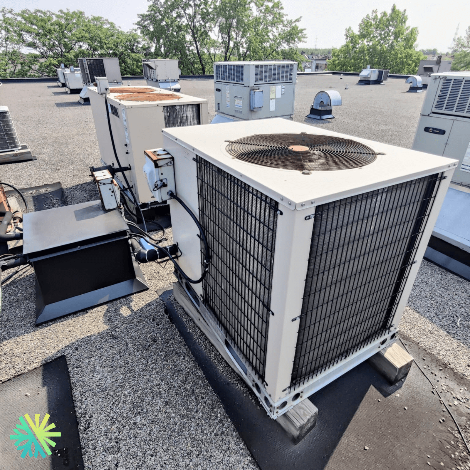 LENNOX Rooftop HVAC Unit Repair Job in Montréal