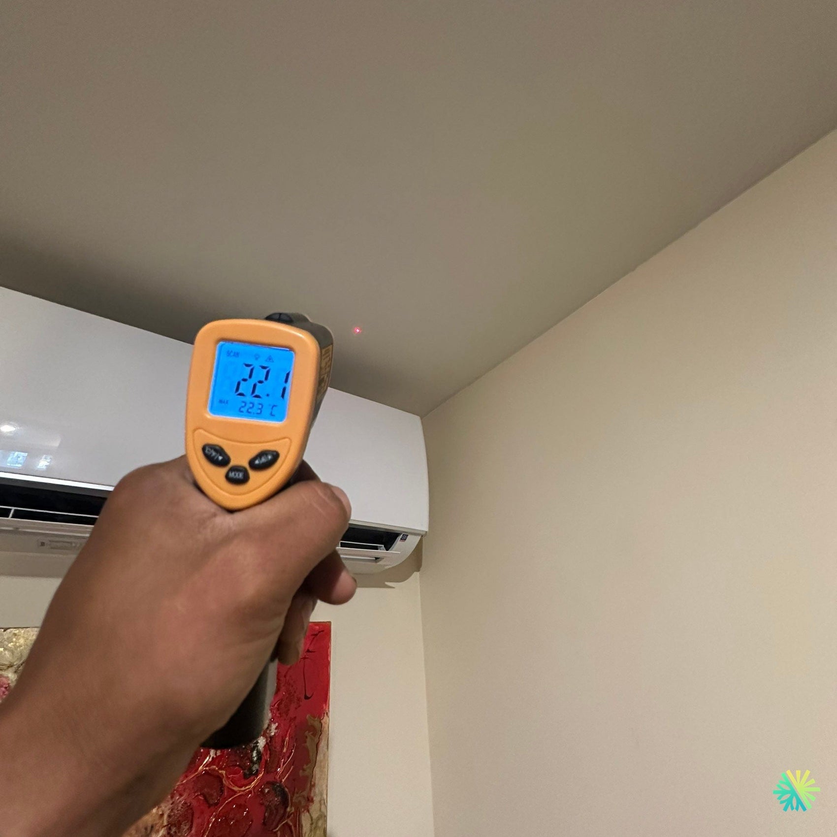 Repair of a Midea wall-mounted heat pump in Pointe-Claire – AirGreen ...