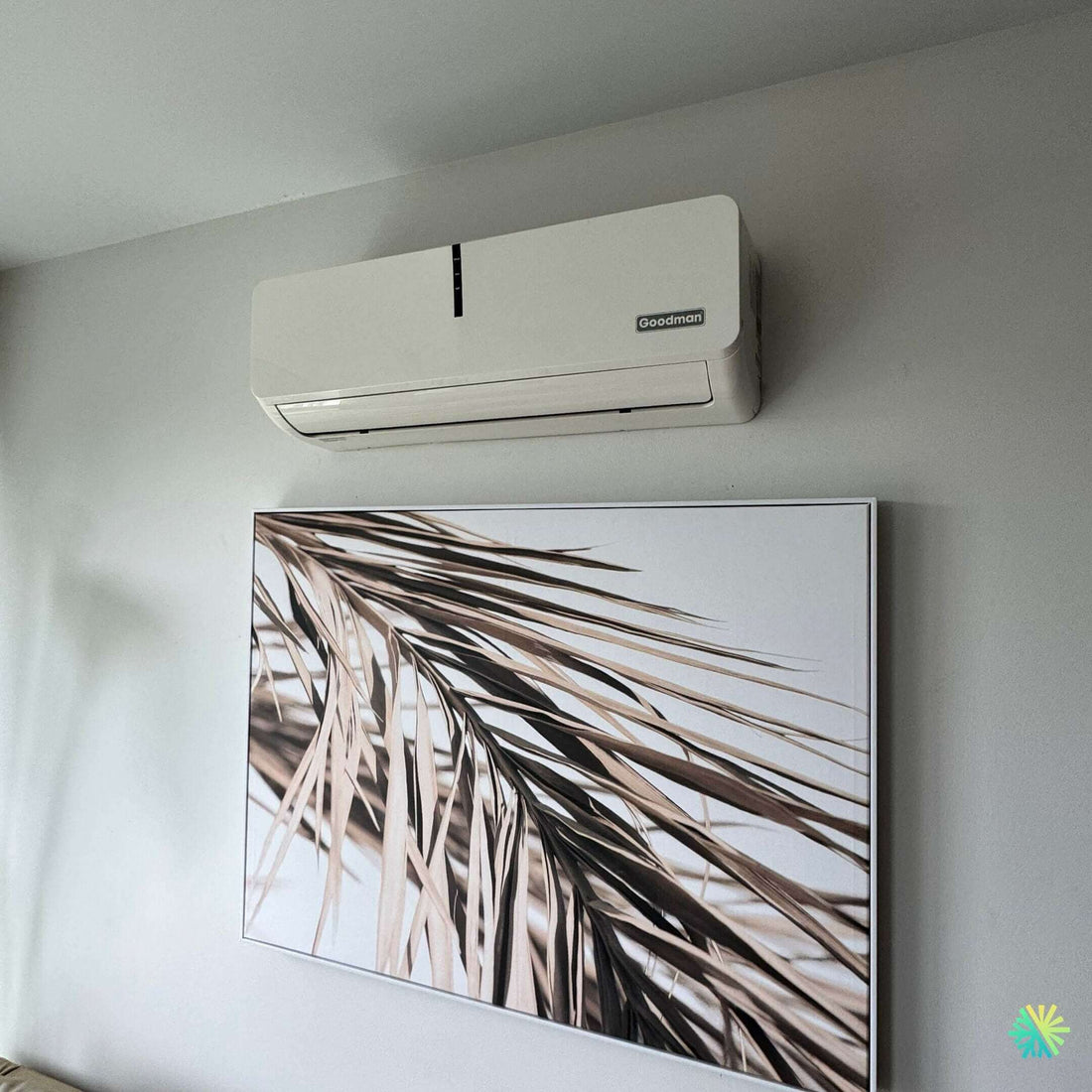 Installation of a Goodman wall-mounted heat pump in Rosemont–La Petite ...