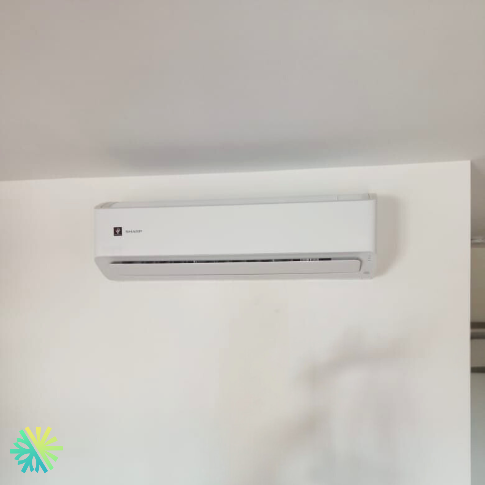 Installation d’une Thermopompe Murale Sharp ZHU de 12 000 BTU à Laval