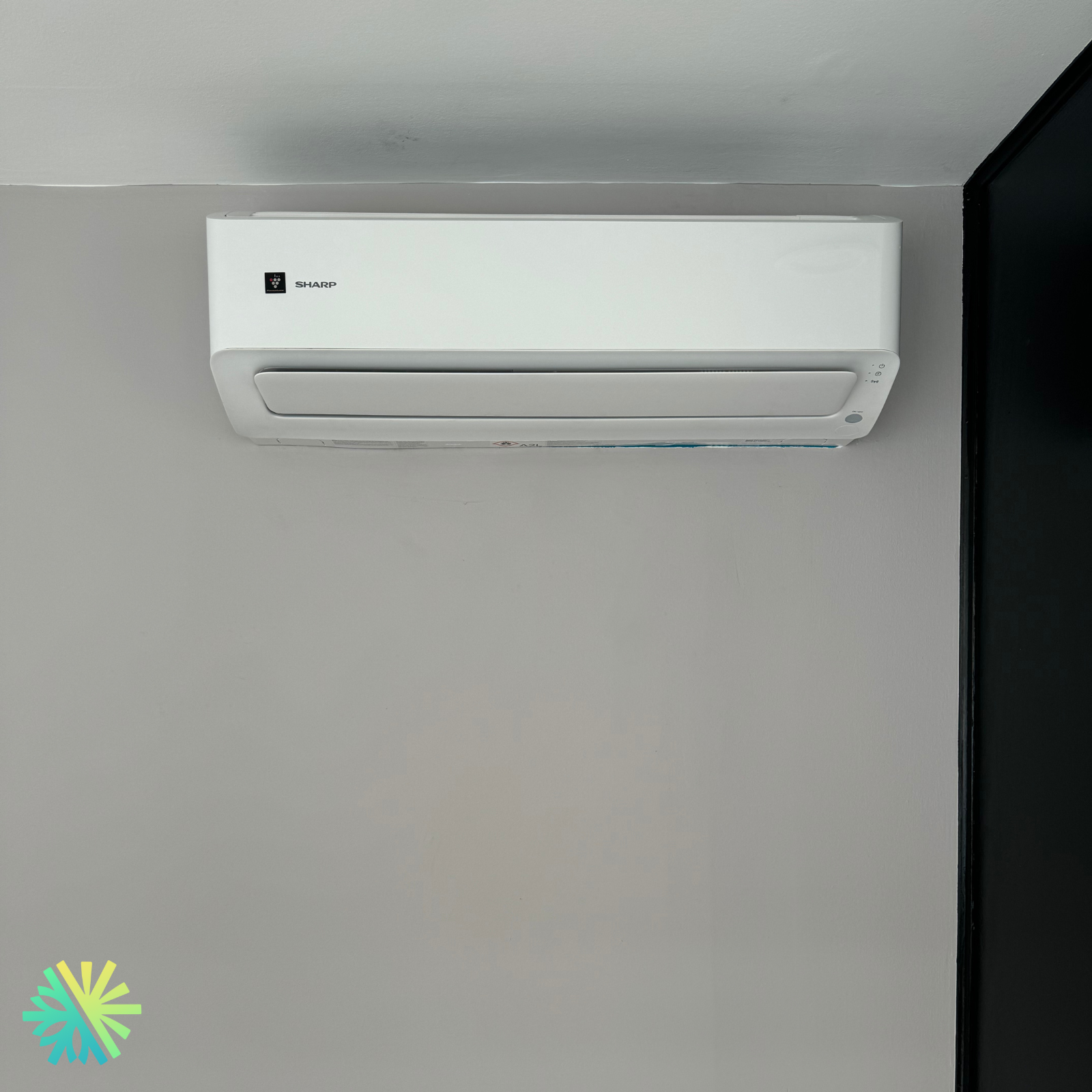 Can a single wall-mounted air conditioner cool an entire bungalow? (re