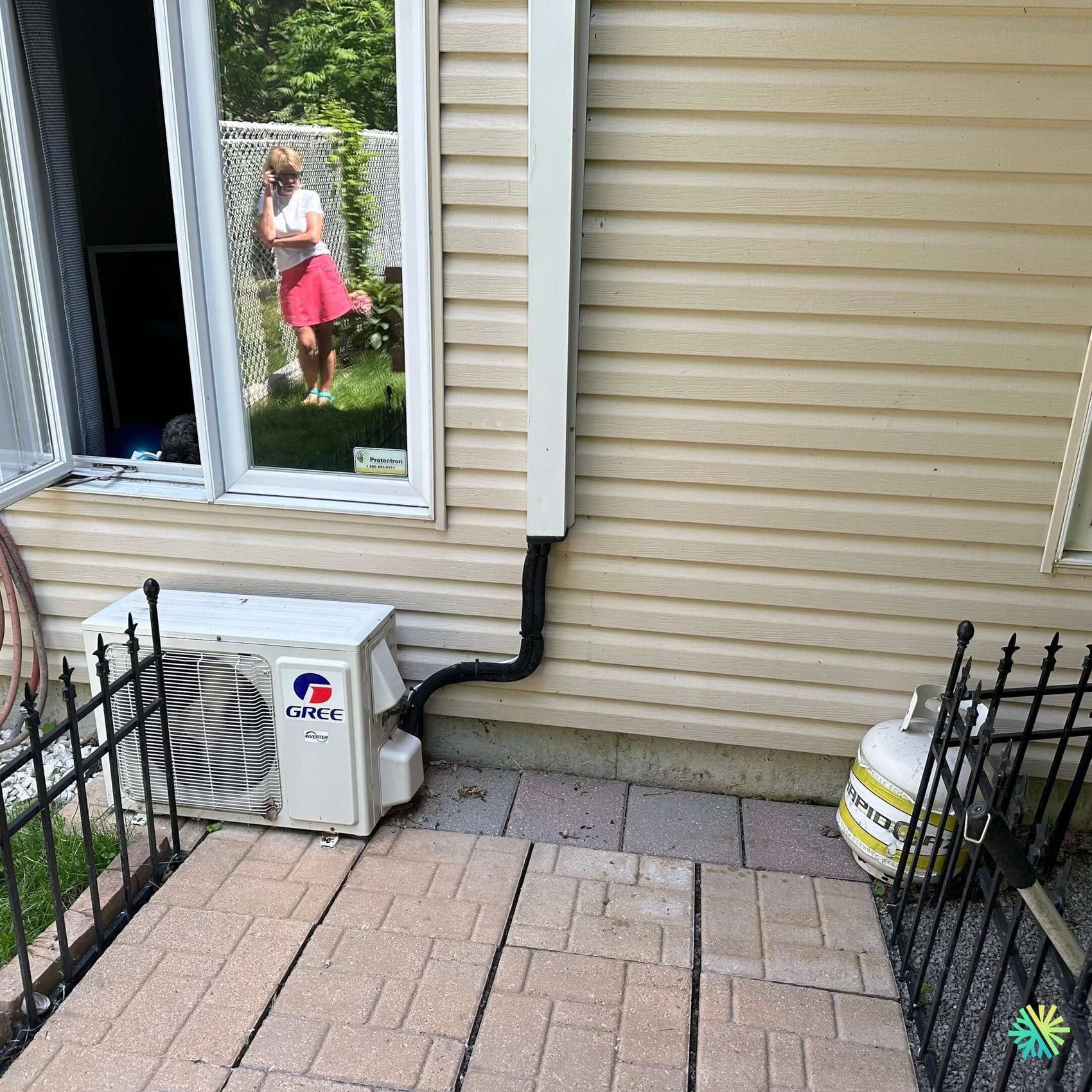 Repair of a Gree wall-mounted heat pump in Sainte-Catherine – AirGreen ...