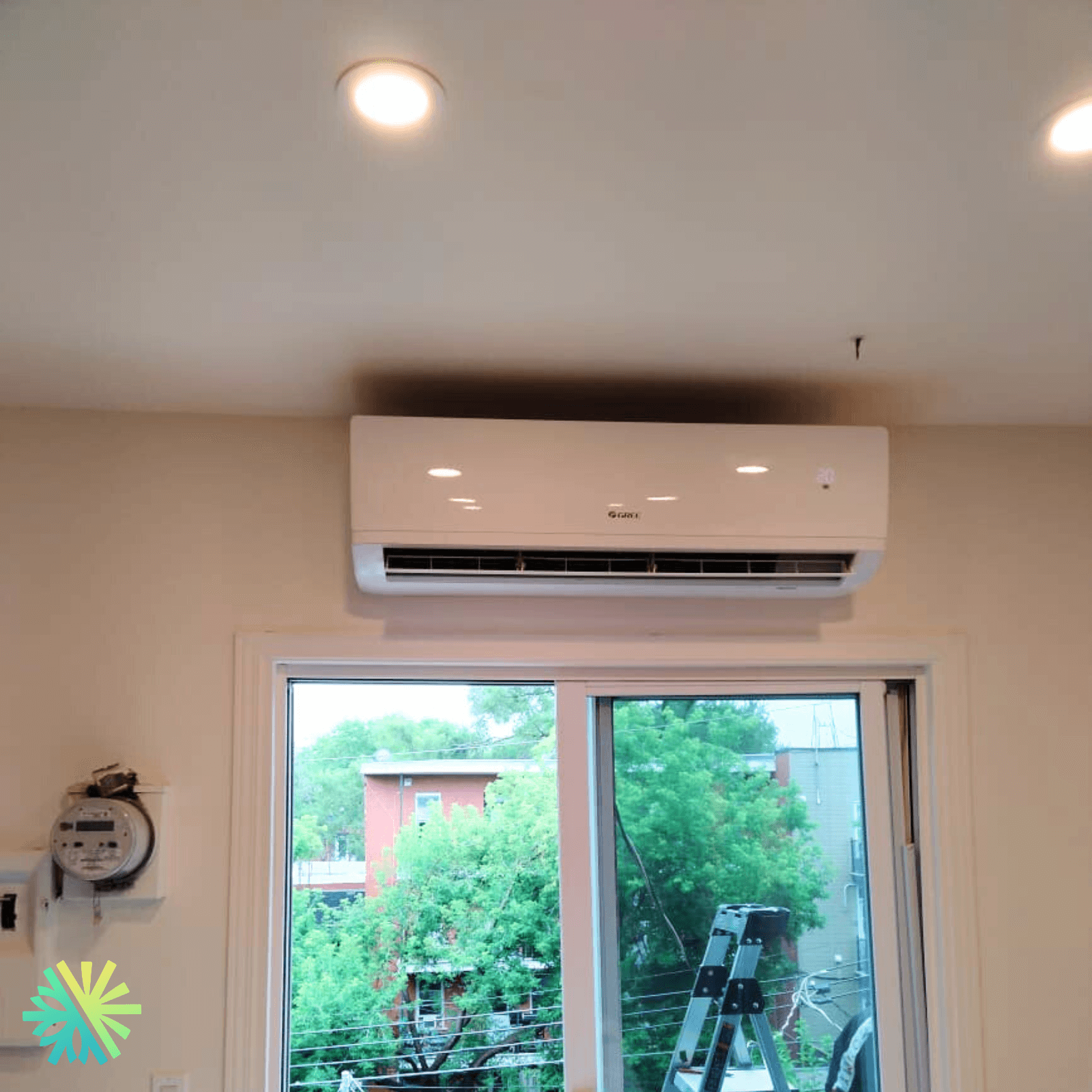 Installation Gree Extreme Mini Split Heat Pump in LaSalle, Montreal ...