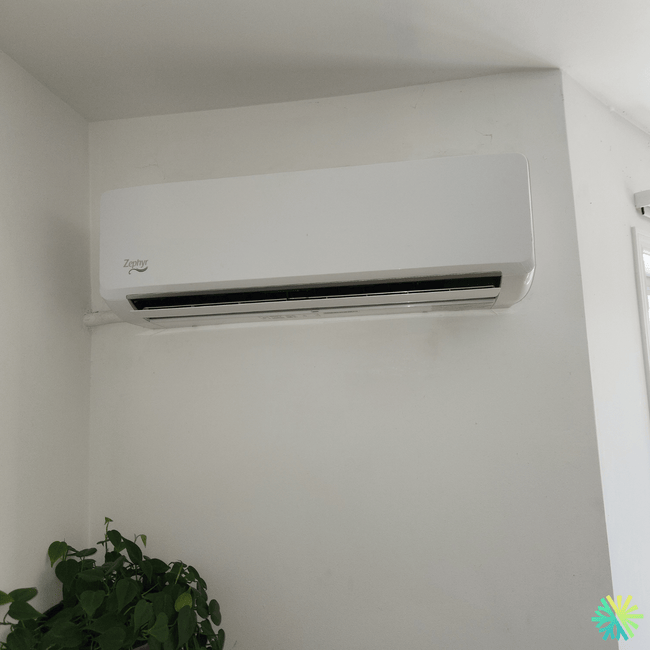 Installation of a Zephyr wall-mounted heat pump in Villeray–Saint-Mich ...